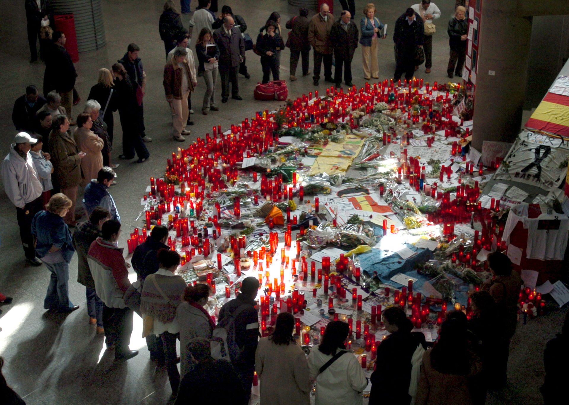 Una muestra con imágenes de la Agencia EFE hace memoria del dolor y la ...